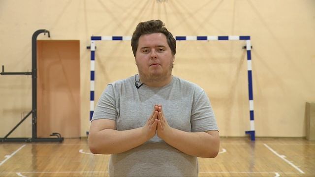 Физ-ра. Сегодня наш корреспондент пробует Играть в баскетбол. Что из этого вышло - смотрим...