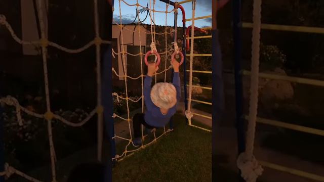 пол это лава.mp4