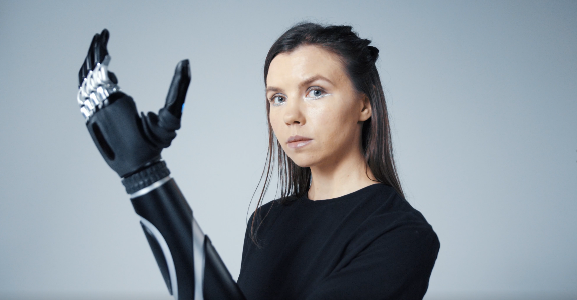 ЛЕДИ КИБОРГ!.mp4