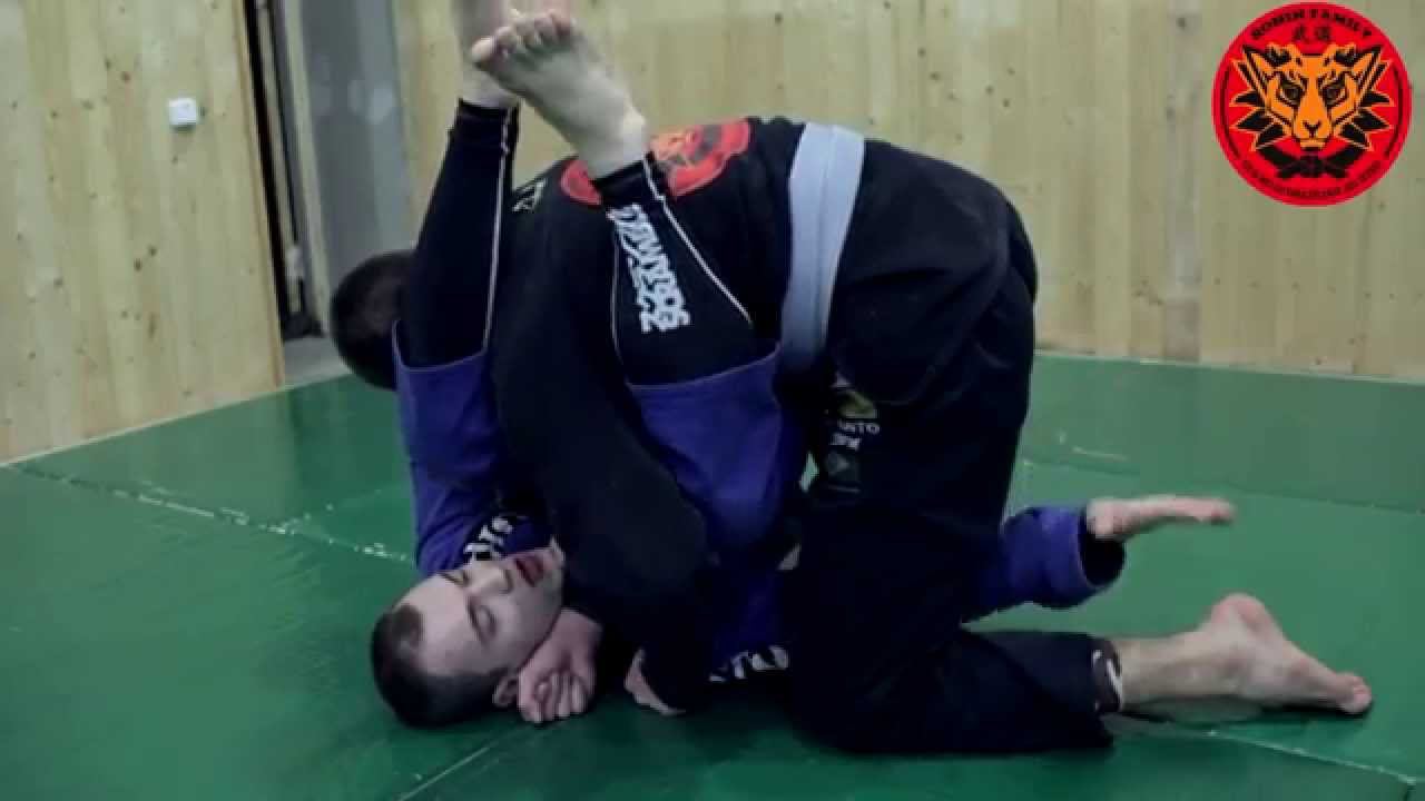 Контрприем на защиту от рычага локтя снизу