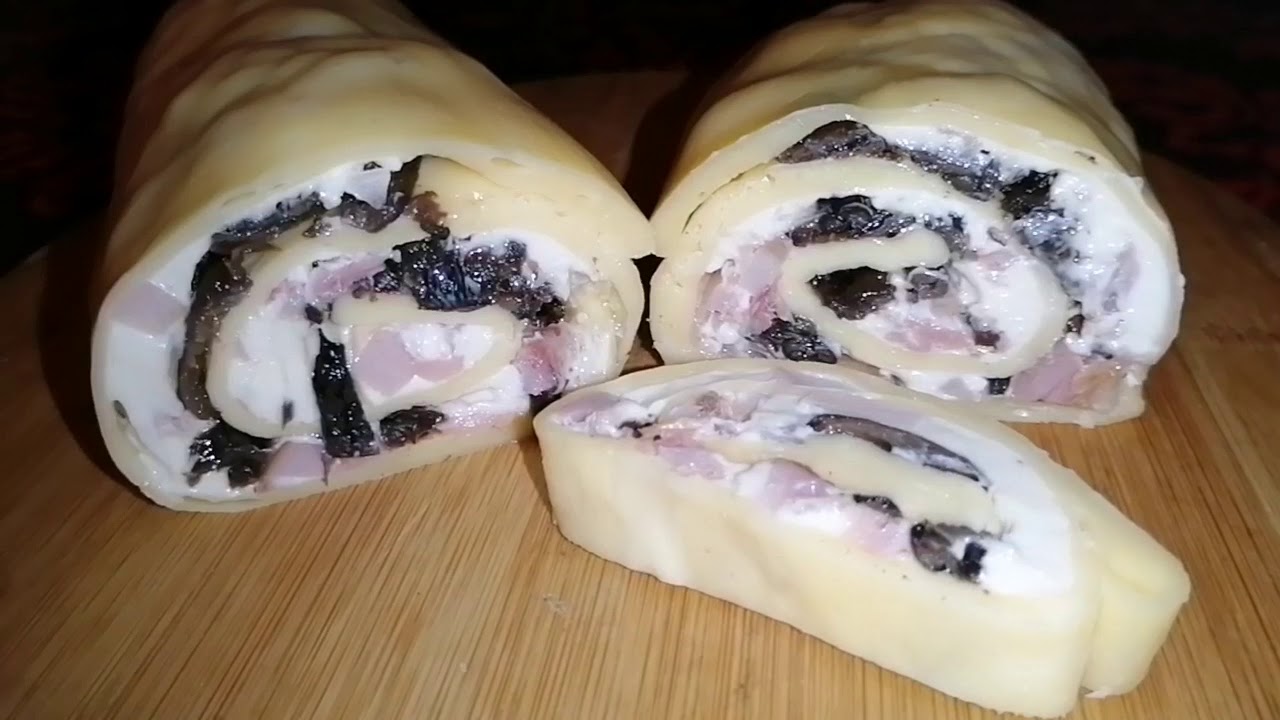 Сырный рулет с грибами и курицей на праздничный стол и на каждый день