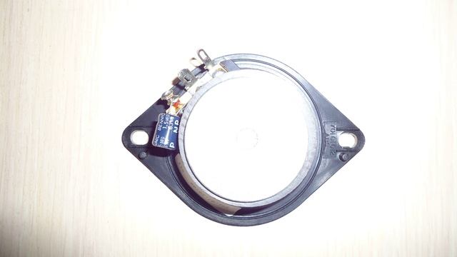 Динамик высоких частот из колонок Aiwa SX-Z1300