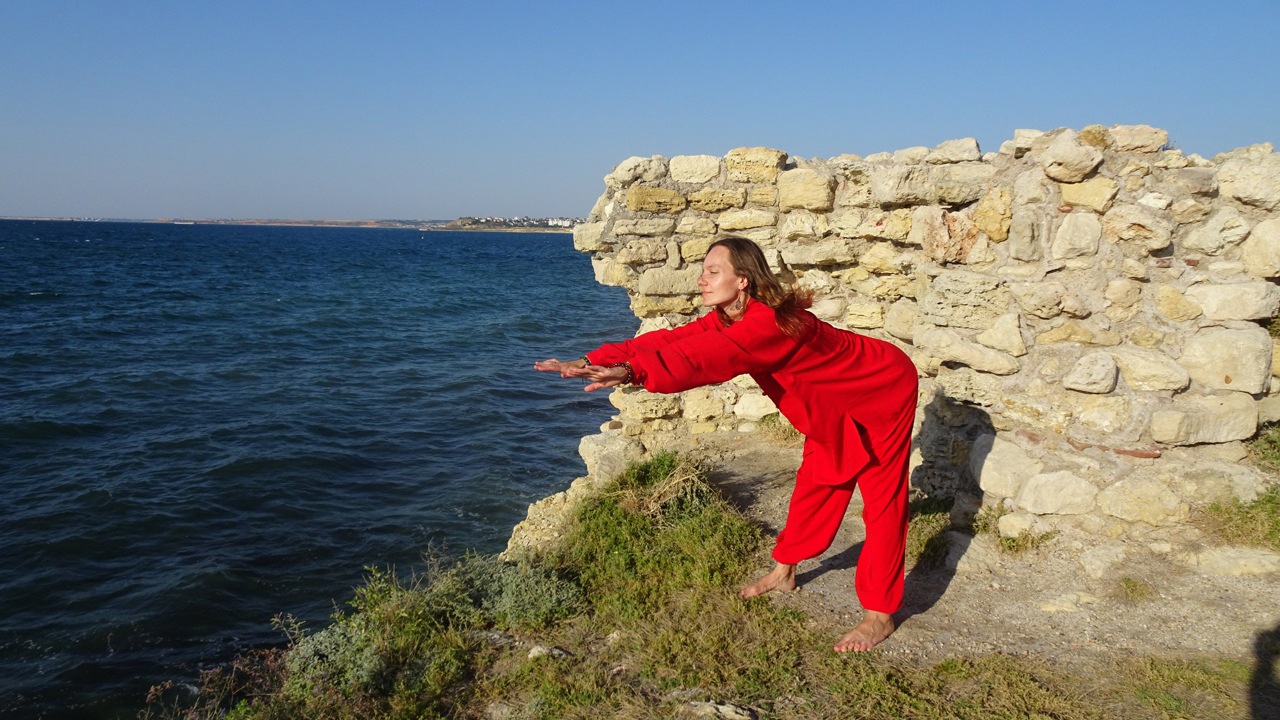 Бадуаньцзинь (8 кусков парчи), 6-е упражнение.