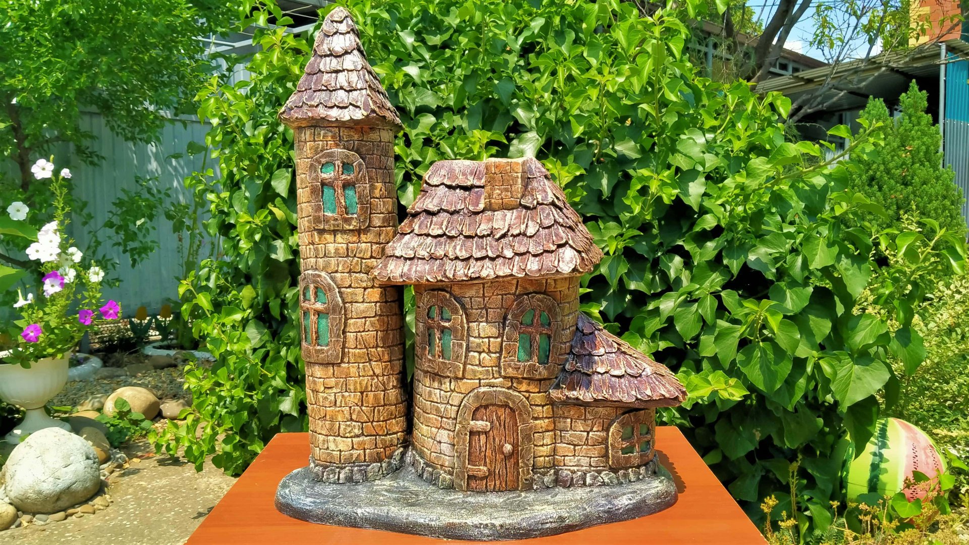 Замок из цемента своими руками