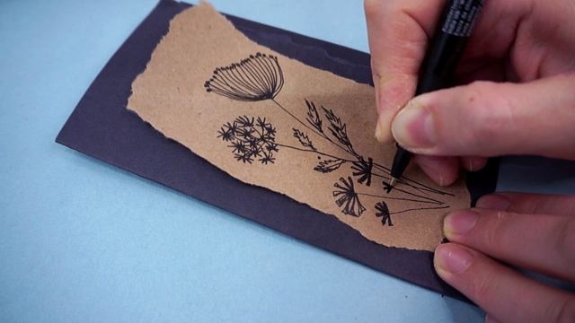 Черная открытка с графическими элементами.