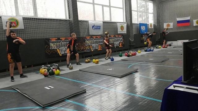 Рывок Н. Розжигов, Н. Аникин, В. Арифулин, В. Романов, А. Герасимов, В. Сторожев