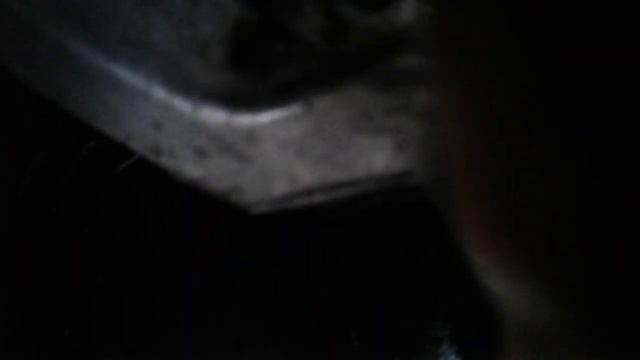 Где находится стартер на mitsubishi pajero 2, двигатель 4d56