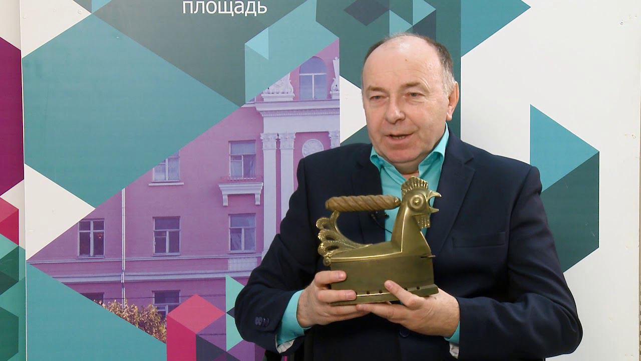 Смоленская площадь. Интервью с гостем Леонидом Гольневым, коллекционером утюгом.