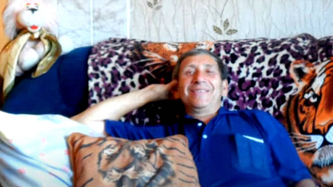 Кто в армии служил, тот в цирке не смеётся... (1)