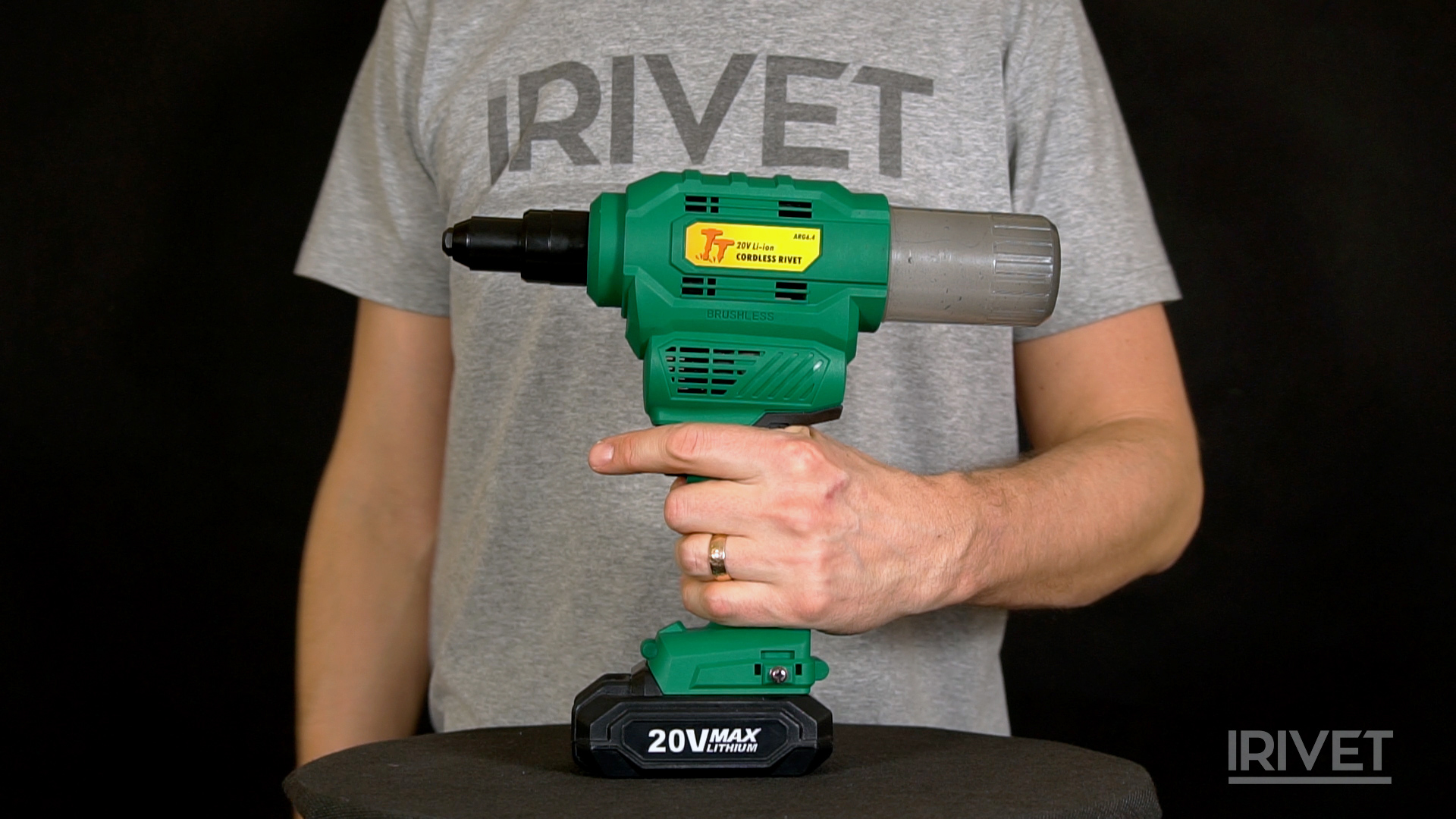 ARG - 6.4 - аккумуляторный заклёпочник для установки вытяжных заклёпок Ø 2.4 - 6.4 mm