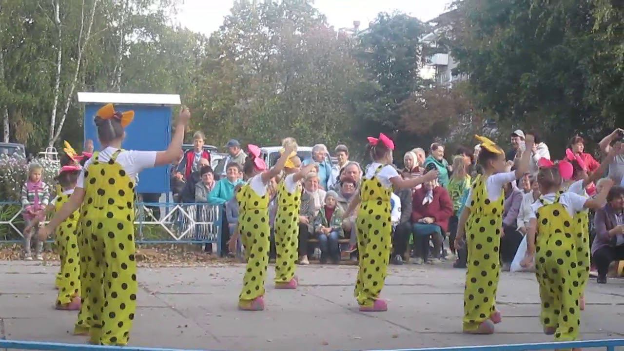 Танец "Фонарики"