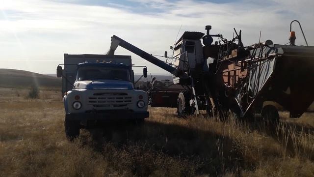 Старенькая Нива СК-5М1 еще в строю