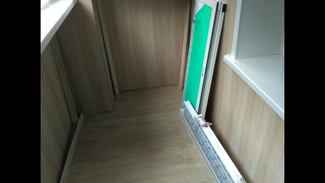 Как можно сделать шкафчики на лоджии в бюджетном варианте. Раздвижная алюминиевая система для шкафов