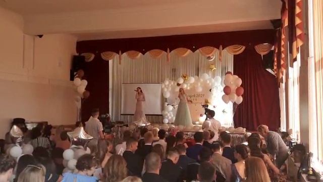 Сметская Арина & Кунц Алина - Выпускной (2021)