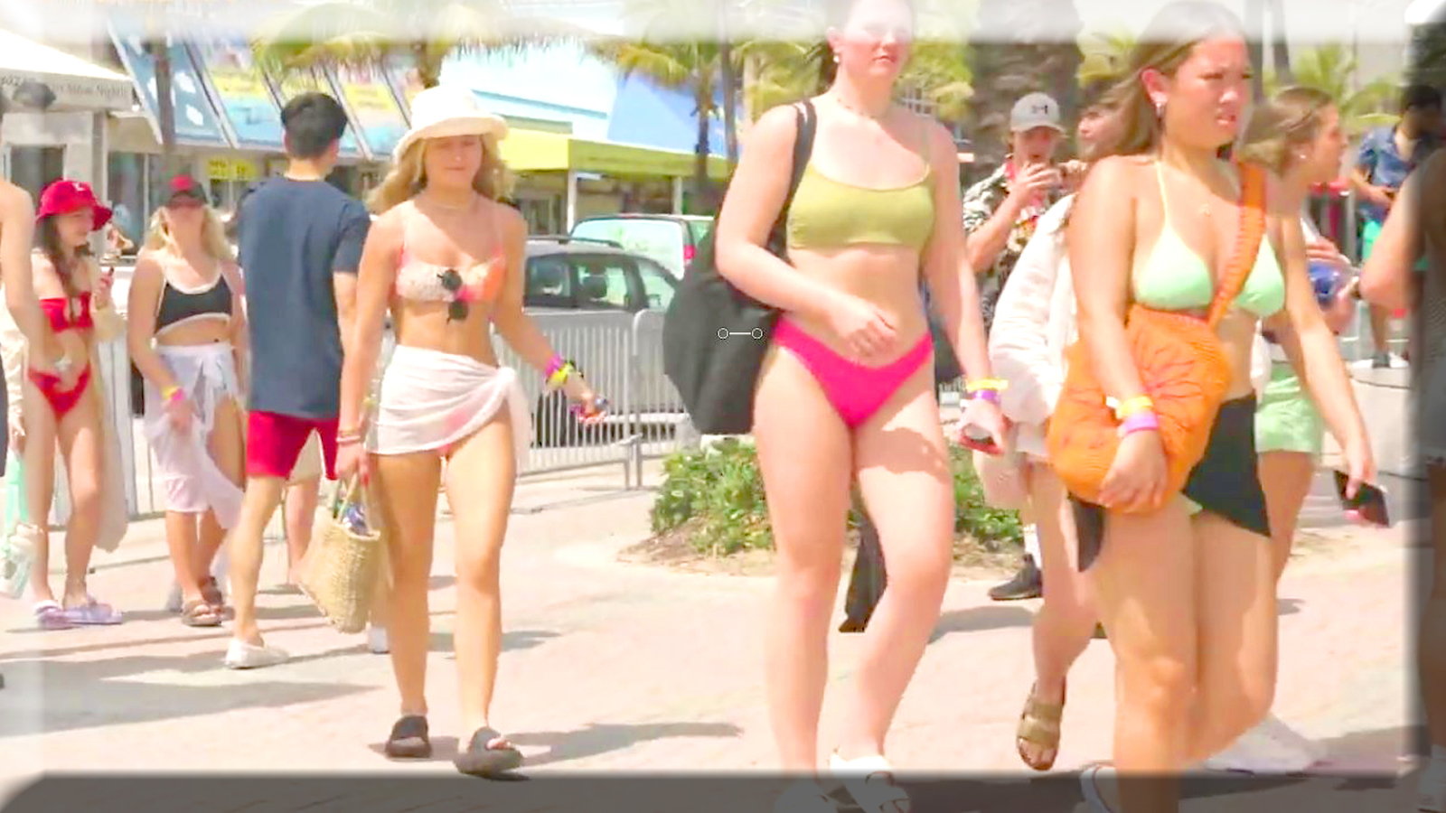 Танец шаффл ♫ Почувствуй огонь - Девушки в бикини