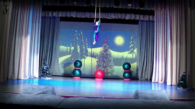 5. Зайцы 2\3. Гимнаст на ремнях "О соле миа".