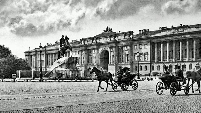 Сенатская площадь имперского Петербурга