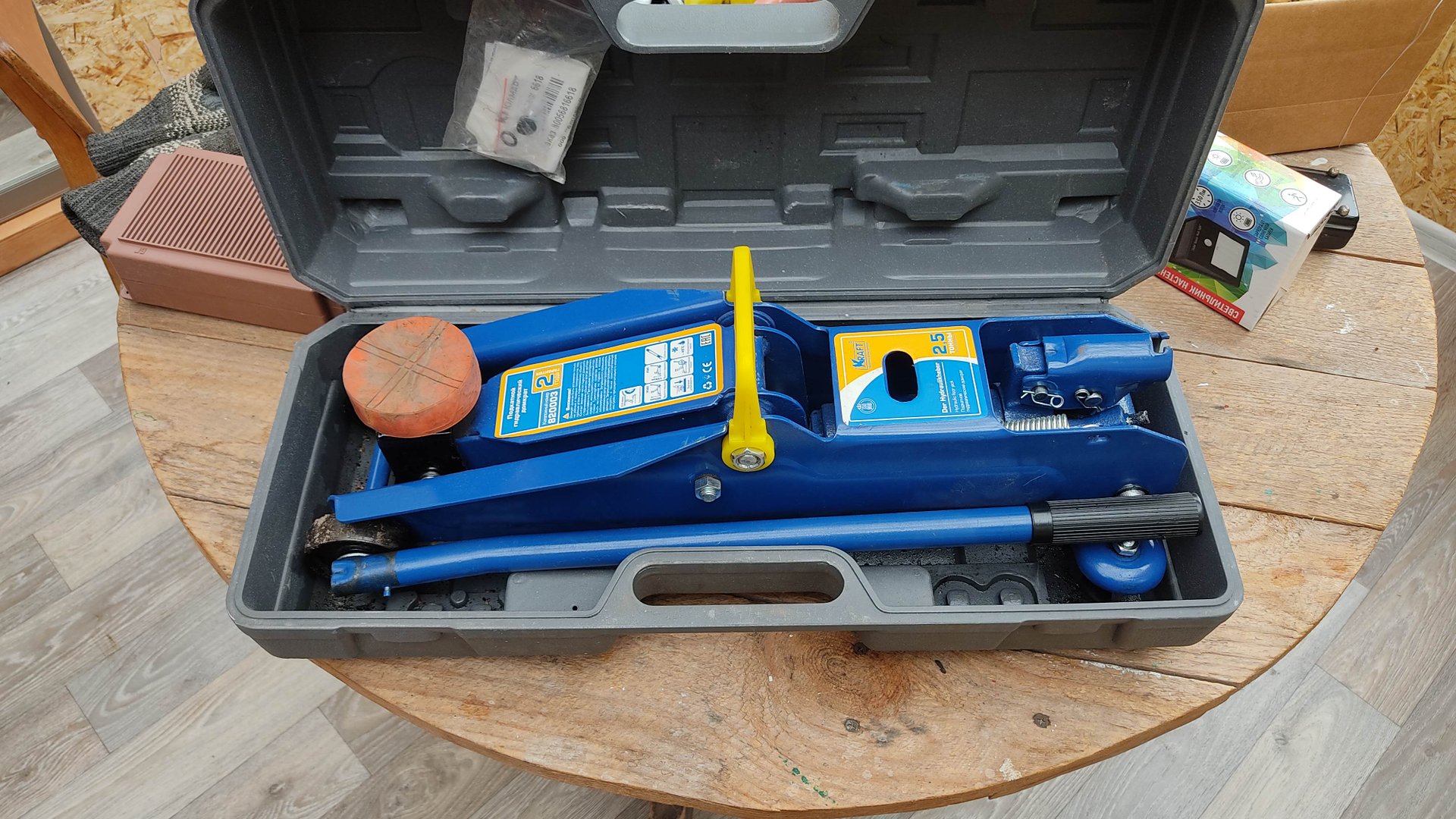 Три лайфхака для ремонта гидравлического домкрата