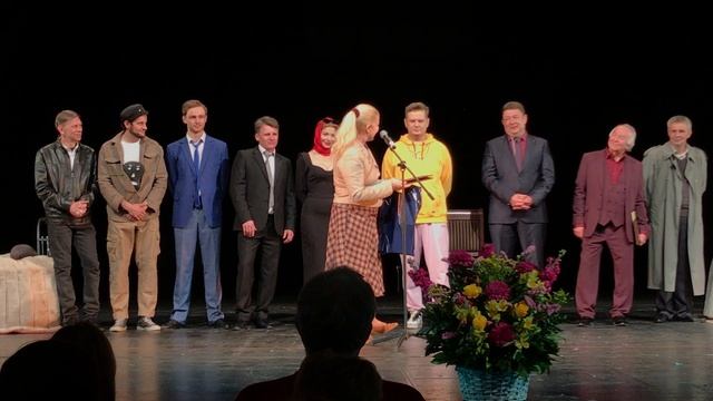 Фестиваль ВСТРЕЧИ В РОССИИ-22: из спектакля "Ревизор" (Бишкек), фр.4