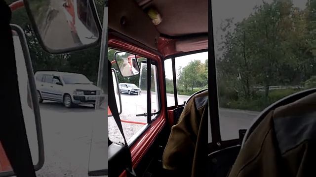 Как пропускают пожарную машину пч 8!.mp4