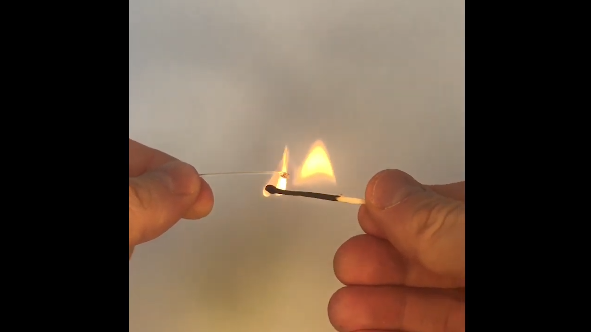 Как закрепить струну «ми» на балалайке с помощью петли .Лайфхак от Андрея Матвеева.