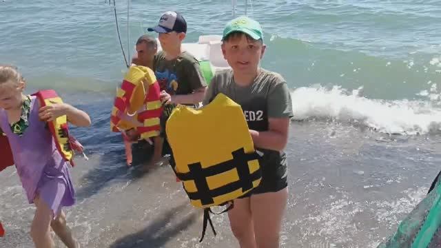 Прогулка на катамаране по морю в ЛОО