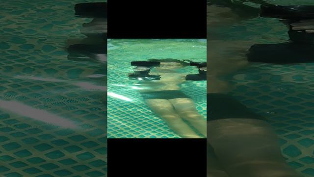 Бассейн, силовая тренировка в воде