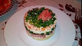 Салат с семгой