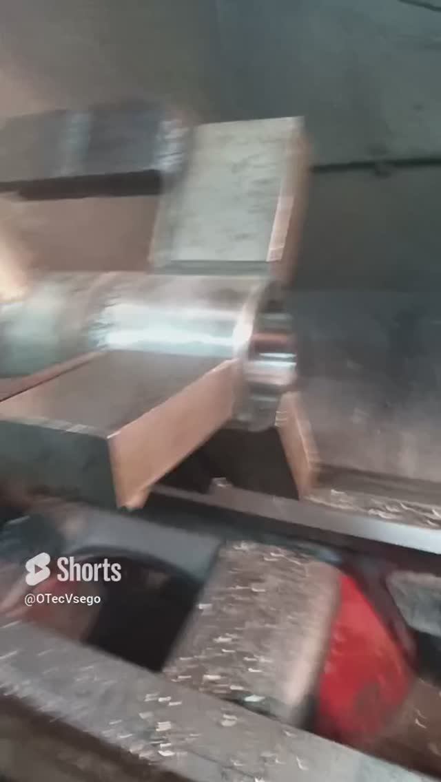 ОТец точит сапог