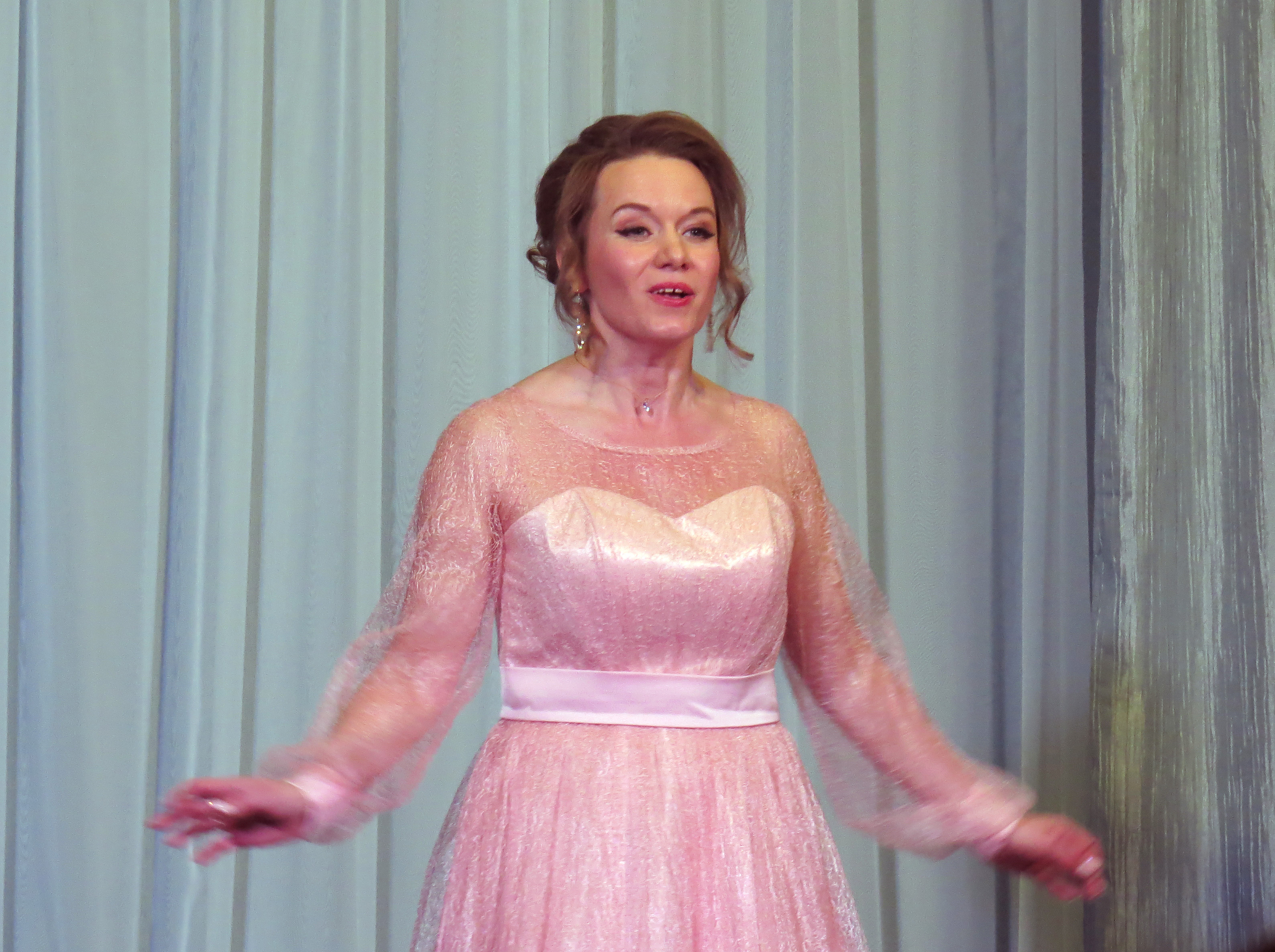 "Выйду ль я на реченьку" .