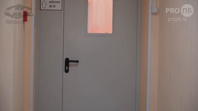 Противопожарная дверь на пути эвакуации.