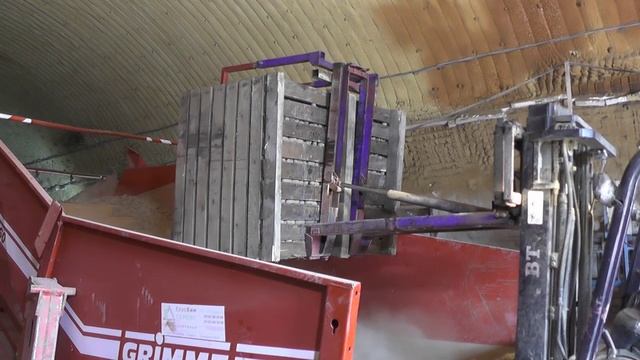 Контейнероопрокидыватель КН-1000.mp4