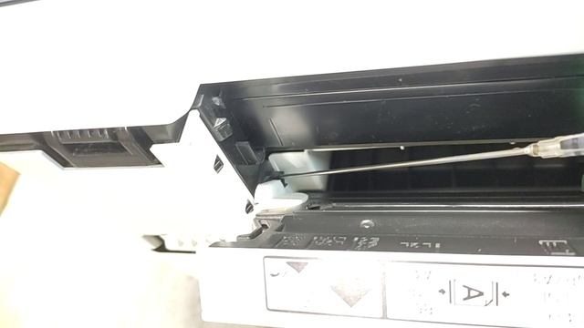 Лоток ручной подачи бумаги_Brother LEK116001 MFC-J3520_6520_6920.mp4