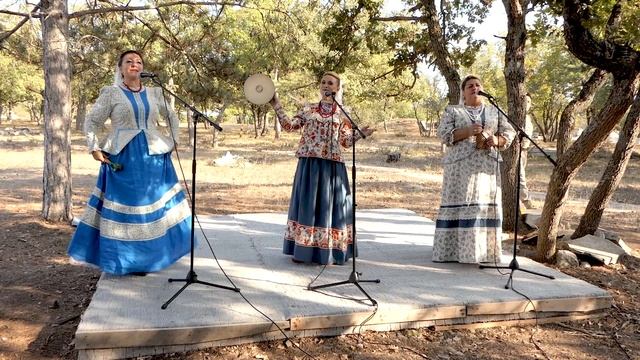 С ярмарки ехал Ухарь-купец. Исполняет фолк-группа "Казна"