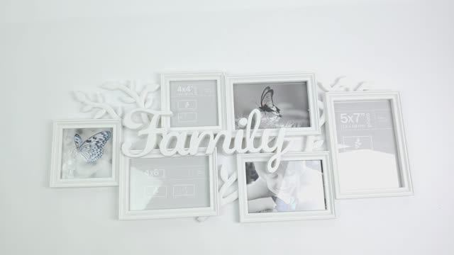 BIN-1123030-White-Белый, 6 фоторамок, Family.