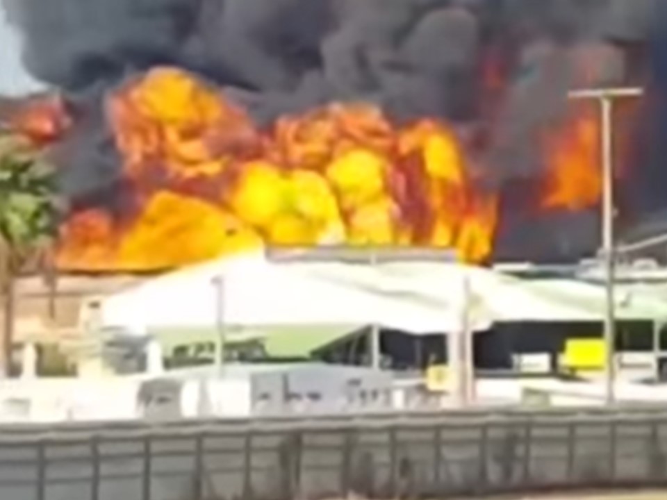 Пожар на НПЗ в Хайфе: Тикающая бомба возле жилых домов