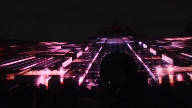 Окончание светового шоу