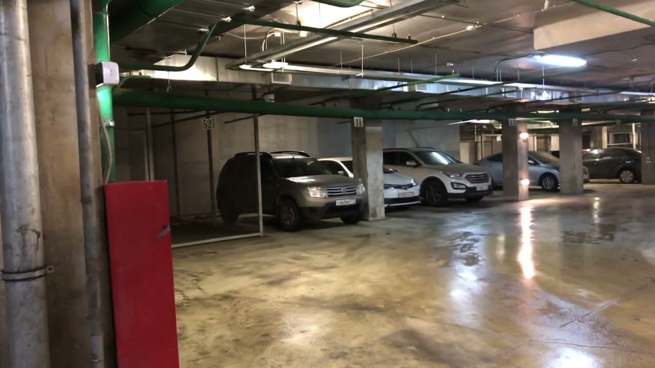 Подземный паркинг в Изумрудных холмах