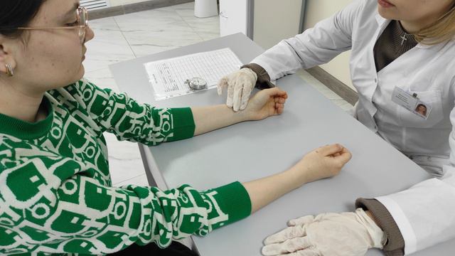 Исследование пульса на лучевой артерии