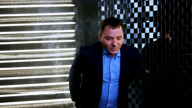 В дыму снова одна