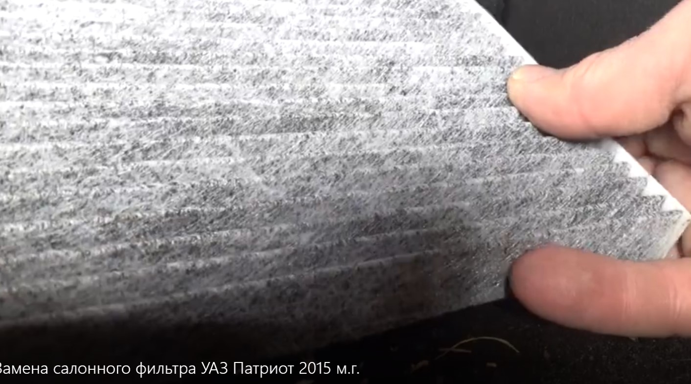 Замена салонного фильтра УАЗ Патриот 2015 м.г..mp4