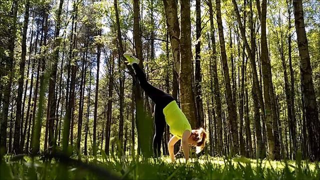 Йога на природе . Тренер  Ирина Букреева