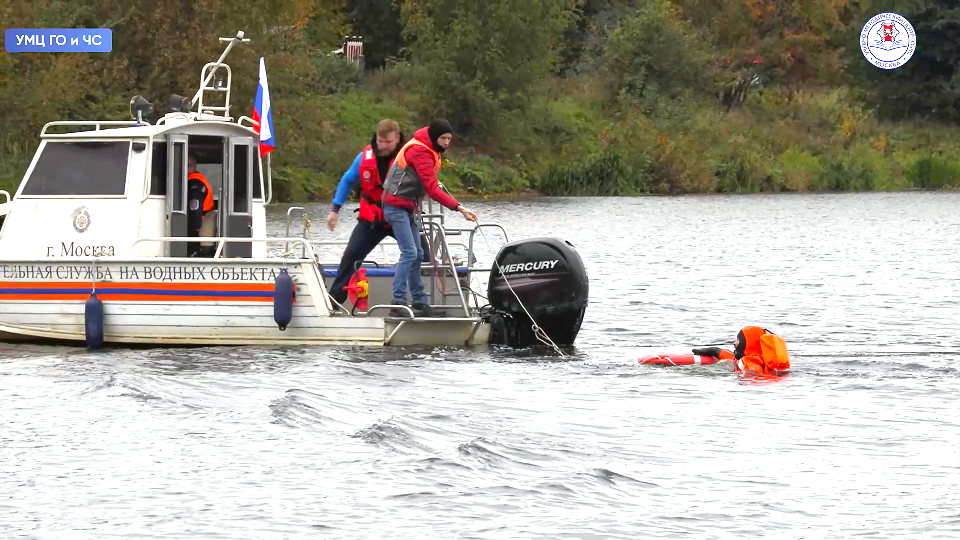 Подготовка спасателей на акватории