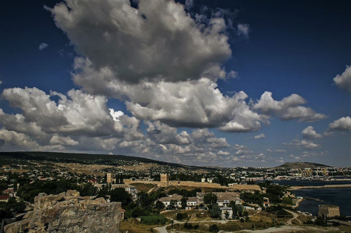Феодосия. Вид на Старый город и море.