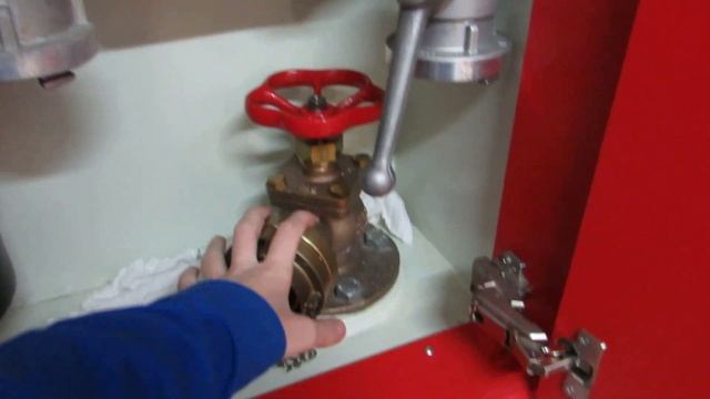 Комплектация пожарного ящика на судне.