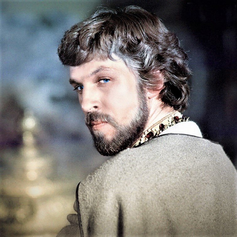 Без бороды мы его не представляли. Талантливый и обаятельный выпускник  Щуки 1966 года