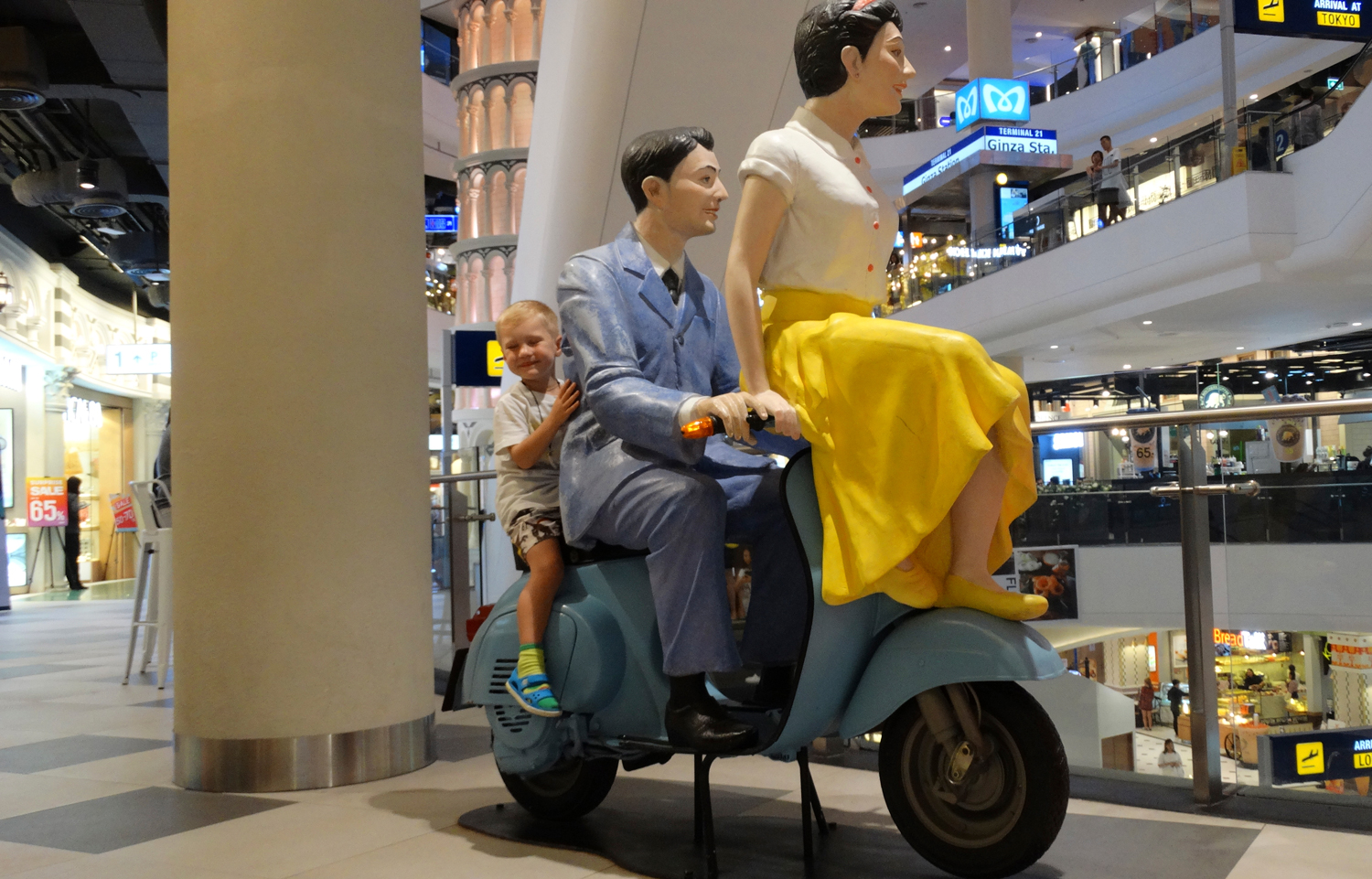 Таиланд, Паттайя. Торговый центр Терминал 21.2 часть.