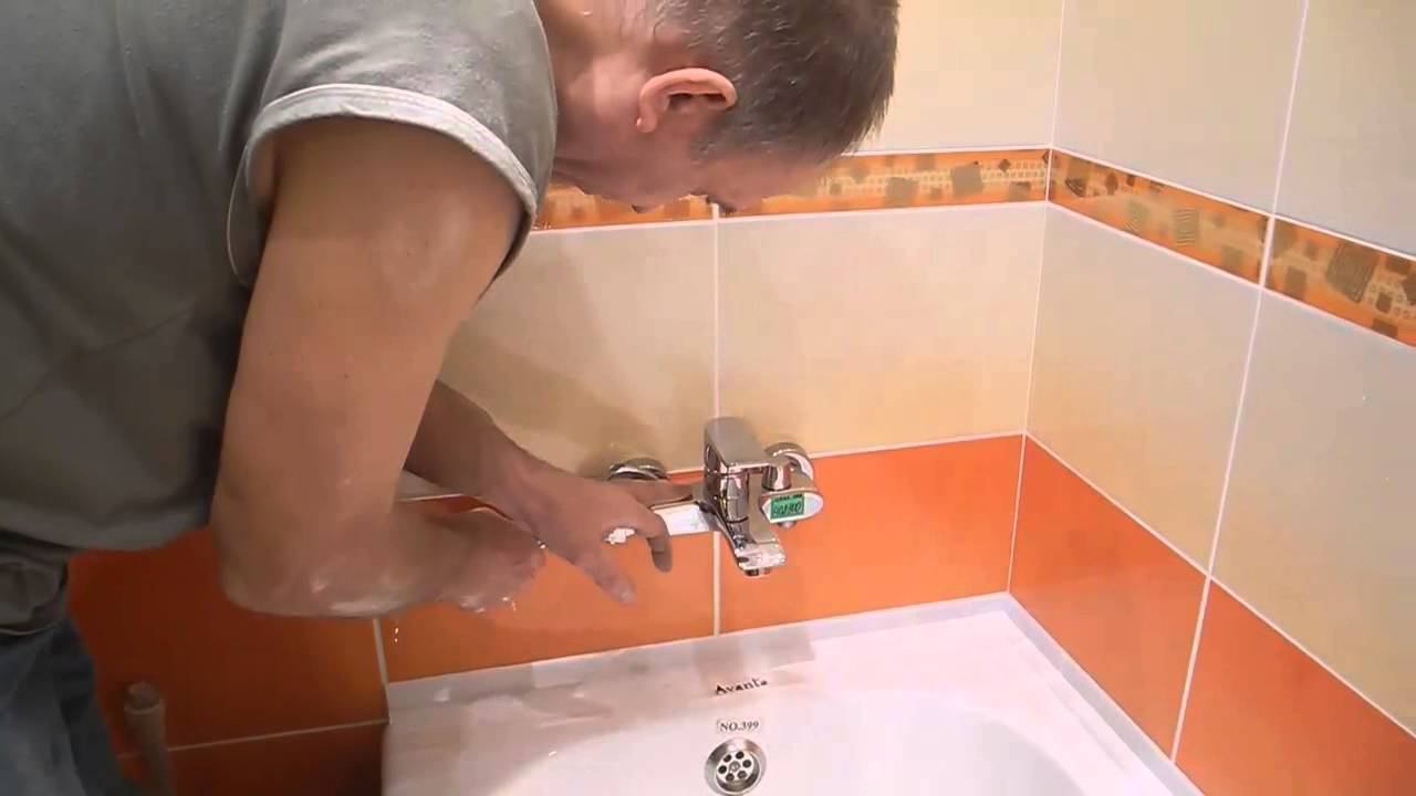 Установка смесителя на ванну