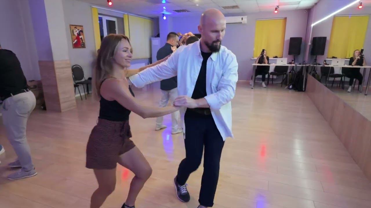Сальса. Александр Степанец и Евгения Шевченко #сальса #танцы #парныетанцы #школатанцев #краснодар