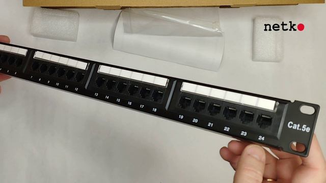 66994 Патч-панель UTP, 19", 24 порта RJ45, cat.5е, 1U, Dual type, NETKO Optima